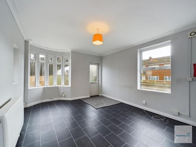 1 bedroom ground floor flat to rent