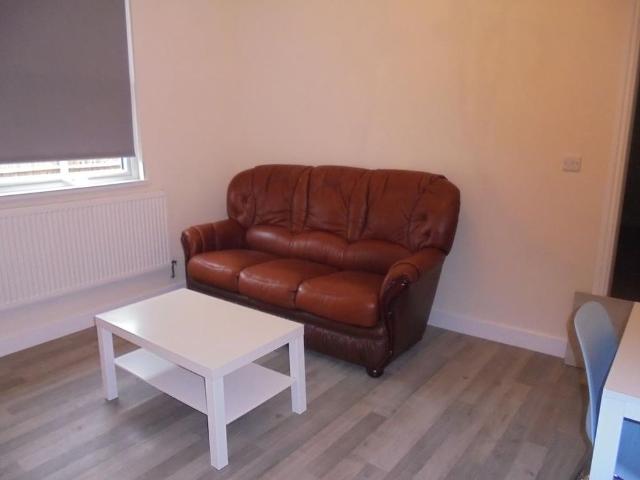 1 bedroom ground floor flat to rent