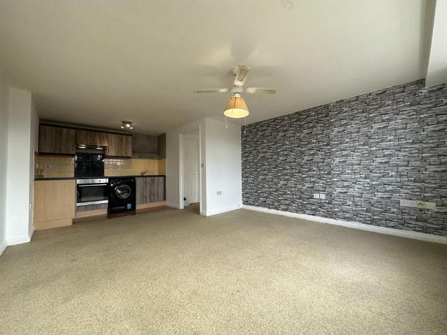 1 bedroom ground floor flat to rent