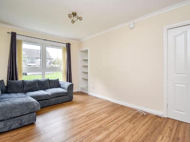 1 bedroom ground floor flat to rent