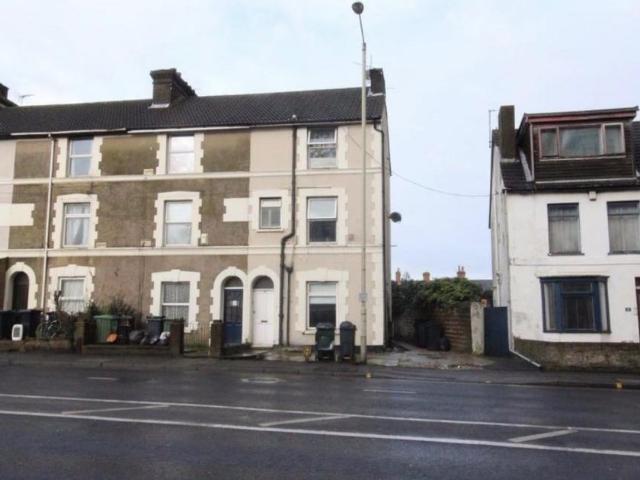 1 bedroom ground floor flat to rent