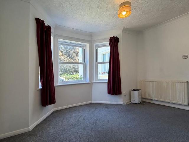 1 bedroom ground floor flat to rent