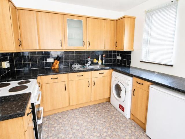 1 bedroom ground floor flat to rent