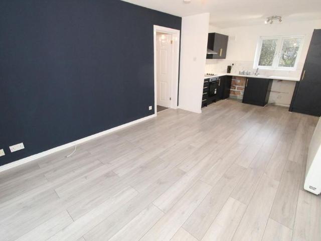 1 bedroom ground floor flat to rent
