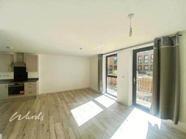 1 bedroom ground floor flat to rent