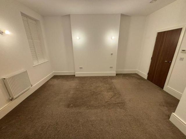 1 bedroom ground floor flat to rent