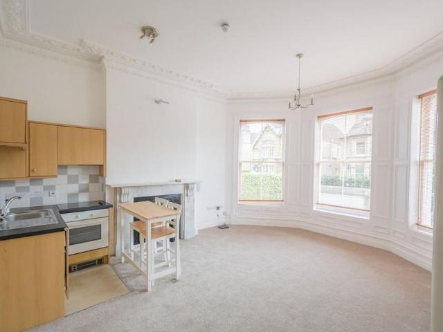 1 bedroom ground floor flat to rent