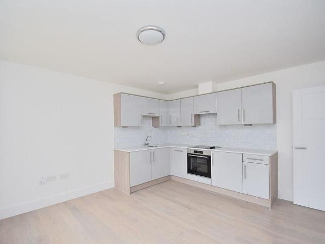 1 bedroom ground floor flat to rent