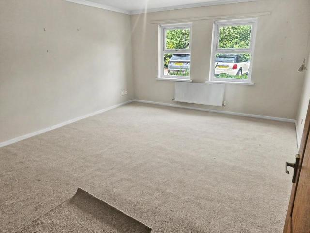 1 bedroom ground floor flat to rent