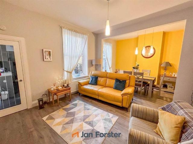 1 bedroom ground floor flat to rent