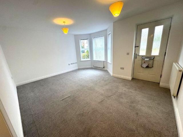 1 bedroom ground floor flat to rent