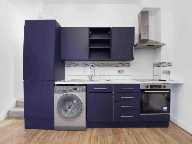 1 bedroom ground floor flat to rent