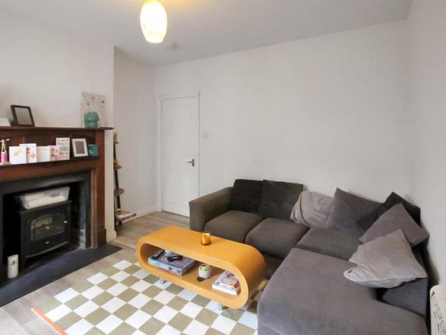 1 bedroom ground floor flat to rent