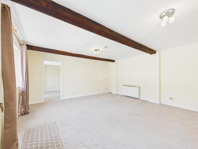 1 bedroom ground floor flat to rent