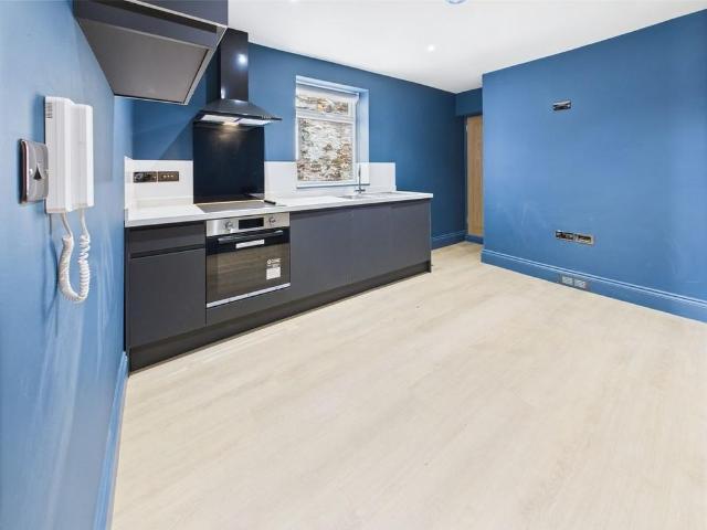 1 bedroom ground floor flat to rent