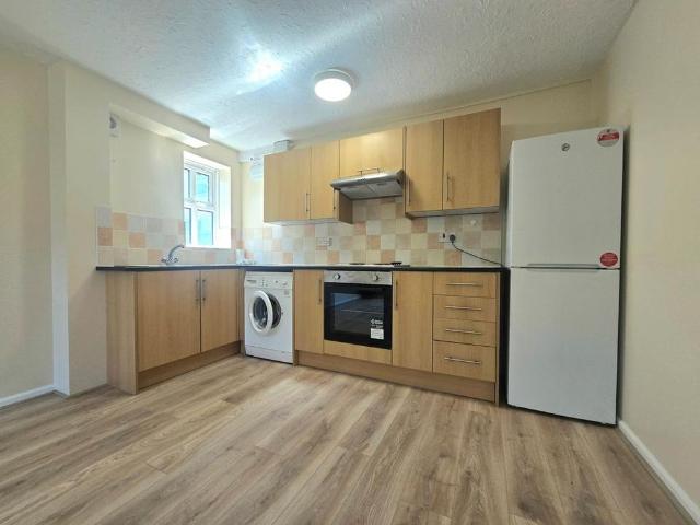 1 bedroom ground floor flat to rent