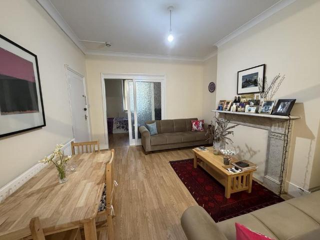 1 bedroom ground floor flat to rent