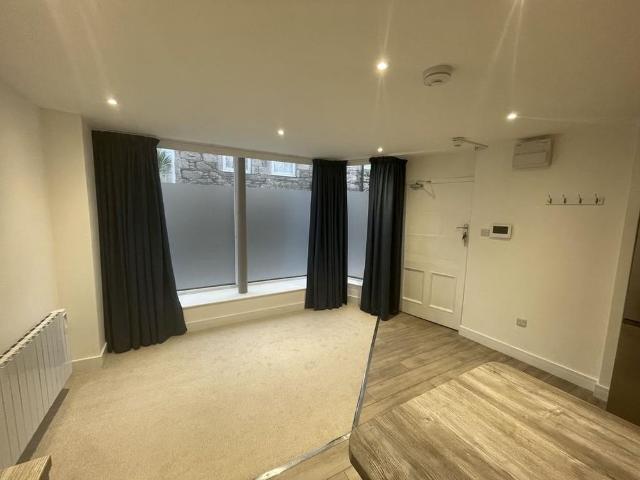 1 bedroom ground floor flat to rent