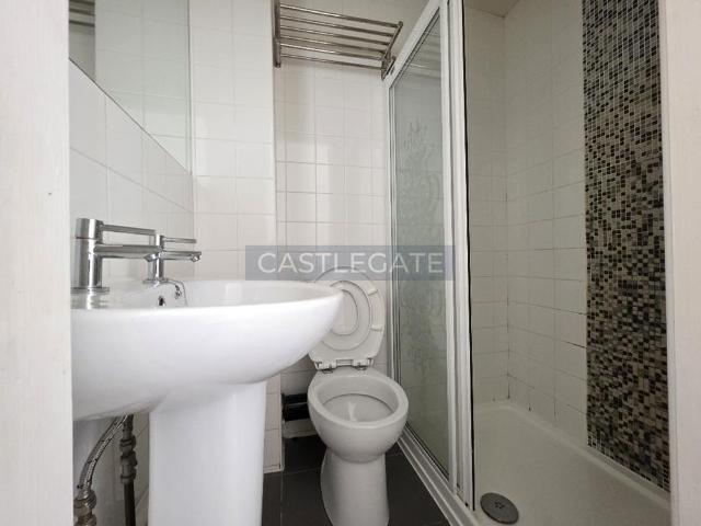 1 bedroom ground floor flat to rent