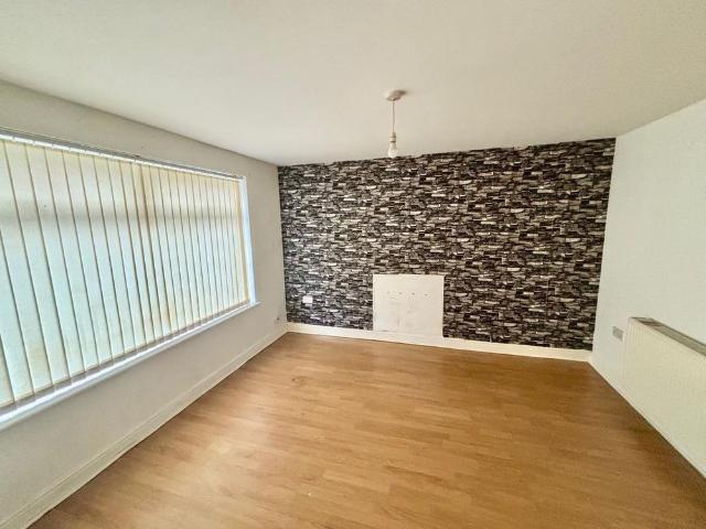 1 bedroom ground floor flat to rent
