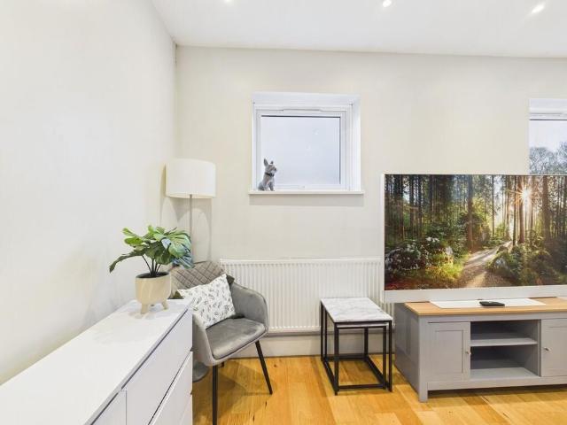 1 bedroom ground floor flat to rent