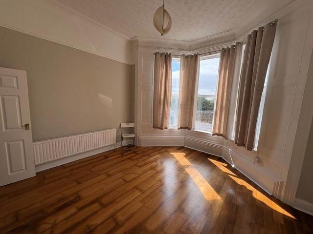 1 bedroom ground floor flat to rent
