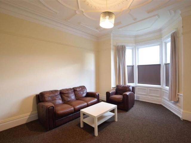 1 bedroom ground floor flat to rent