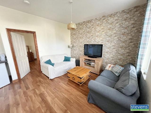 1 bedroom ground floor flat to rent