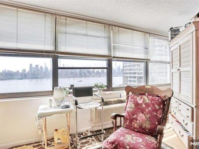 1 bedroom, Guttenberg NJ 07093 104408085