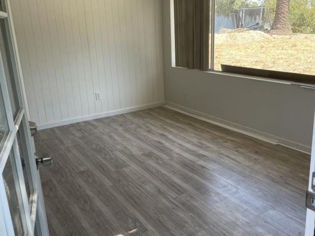 1 Bedroom guest house with yard WARNER CENTER