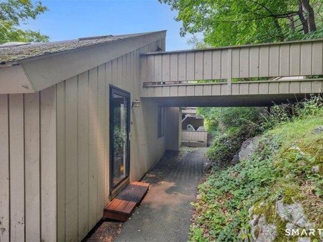 1 bedroom, Guilford CT 06437 105114752