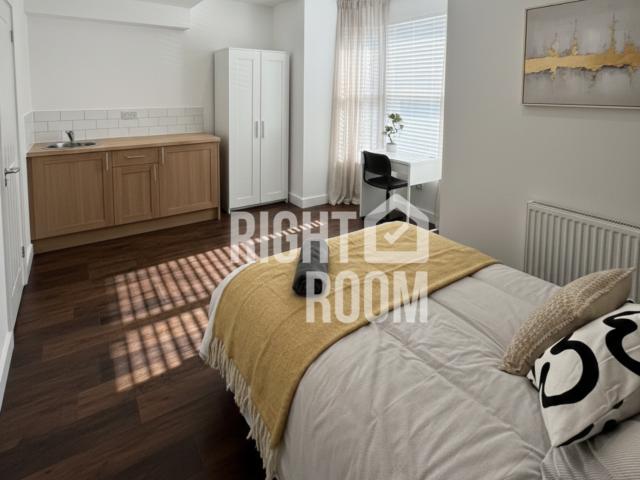 1 bedroom Double room to let Ensuite Double Room, Oriel Road, PO2 9EQ