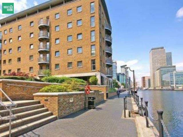 1 bedroom Double room to let Room 3, Meridian Place, Isle of Dogs, London E14