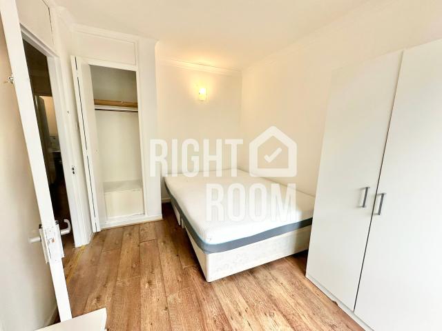 1 bedroom Double room to let Room 4, Toneborough, Abbey Road, London NW8
