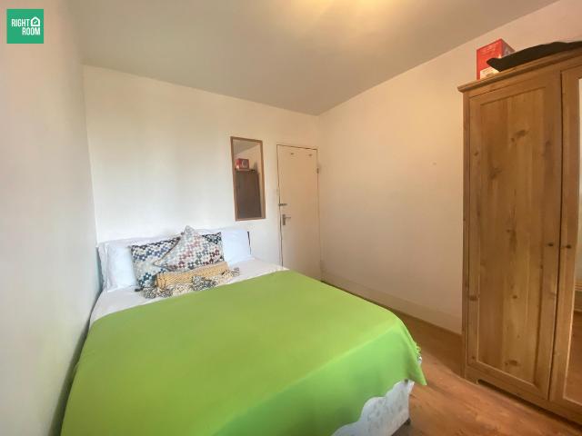 1 bedroom Double room to let Room 5, Ivy Road, Canning Town, London E16 1NJ