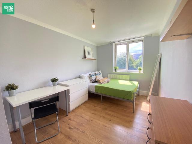 1 bedroom Double room to let Room 6, Goodinge Close N7 9EX