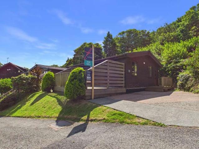 1 Bedroom Detached Bungalow