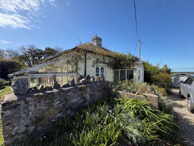 1 Bedroom Detached Bungalow