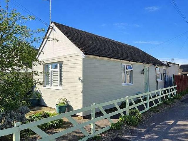1 Bedroom Detached Bungalow