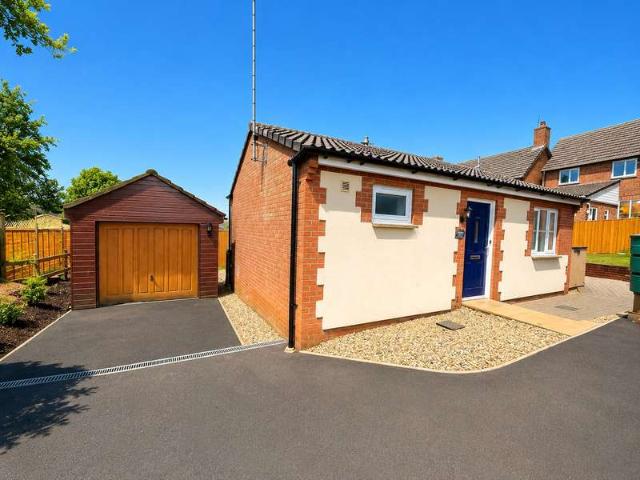 1 Bedroom Detached Bungalow