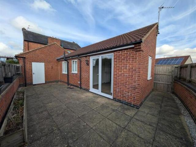 1 bedroom detached bungalow for rent in Colby Road, Thurmaston, LE4