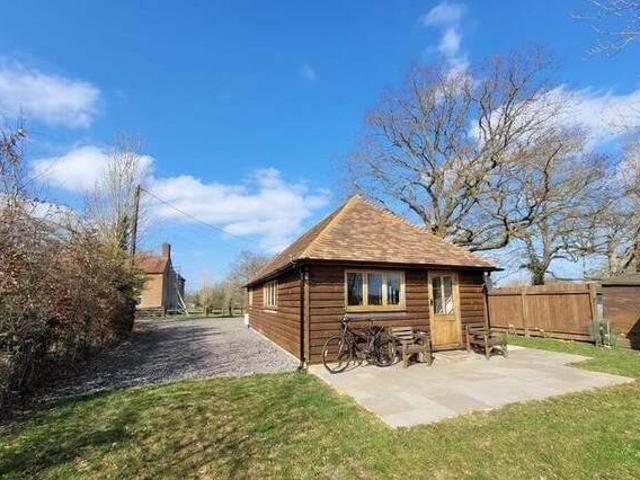 1 bedroom detached bungalow for rent in Annexe Romden Road TN27