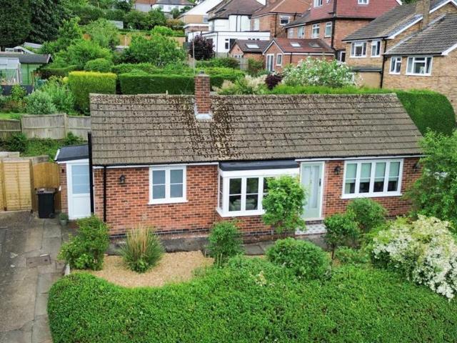 1 bedroom detached bungalow for sale