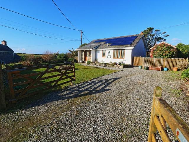 1 bedroom detached bungalow for sale