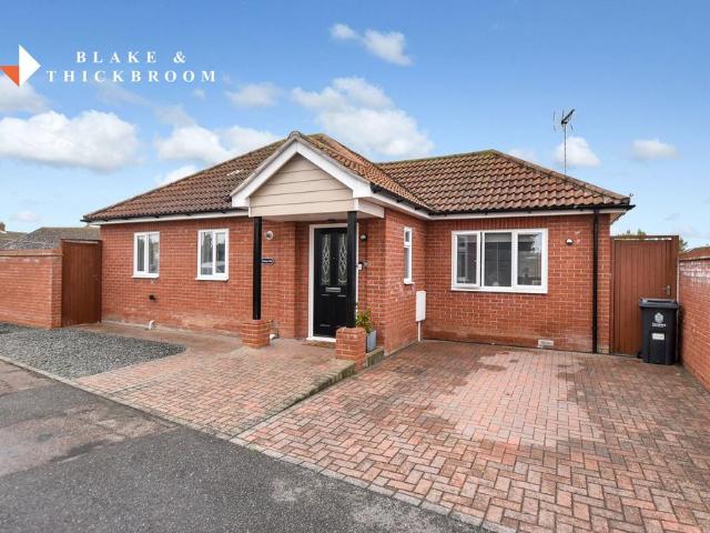 1 bedroom detached bungalow for sale
