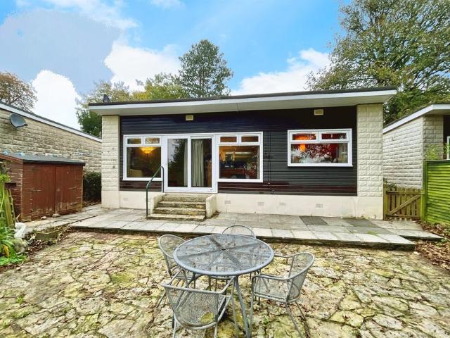 1 bedroom detached bungalow for sale