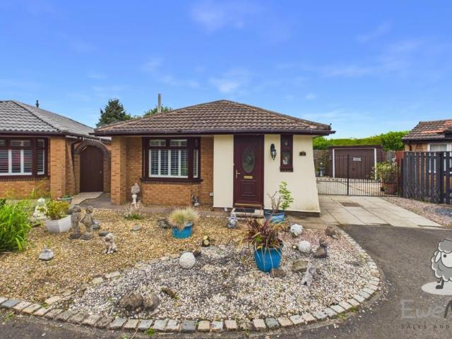 1 bedroom detached bungalow for sale