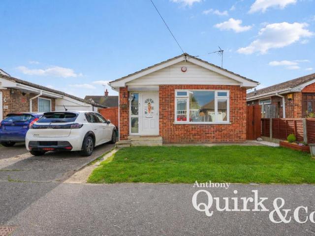 1 bedroom detached bungalow for sale