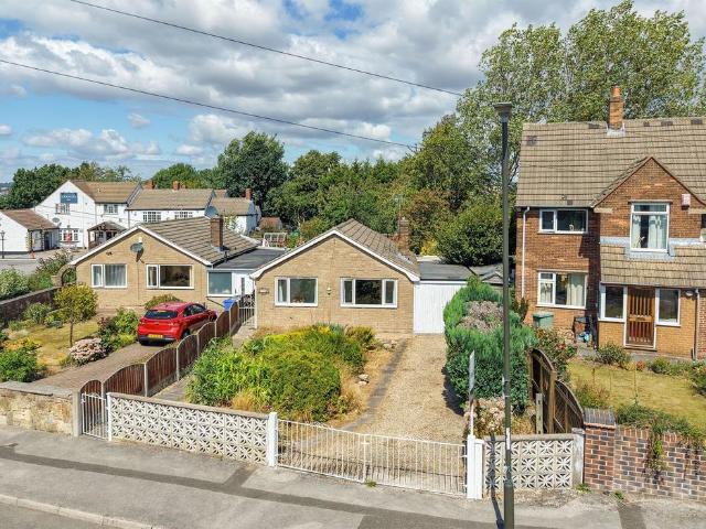 1 bedroom detached bungalow for sale
