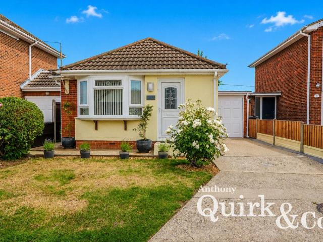 1 bedroom detached bungalow for sale
